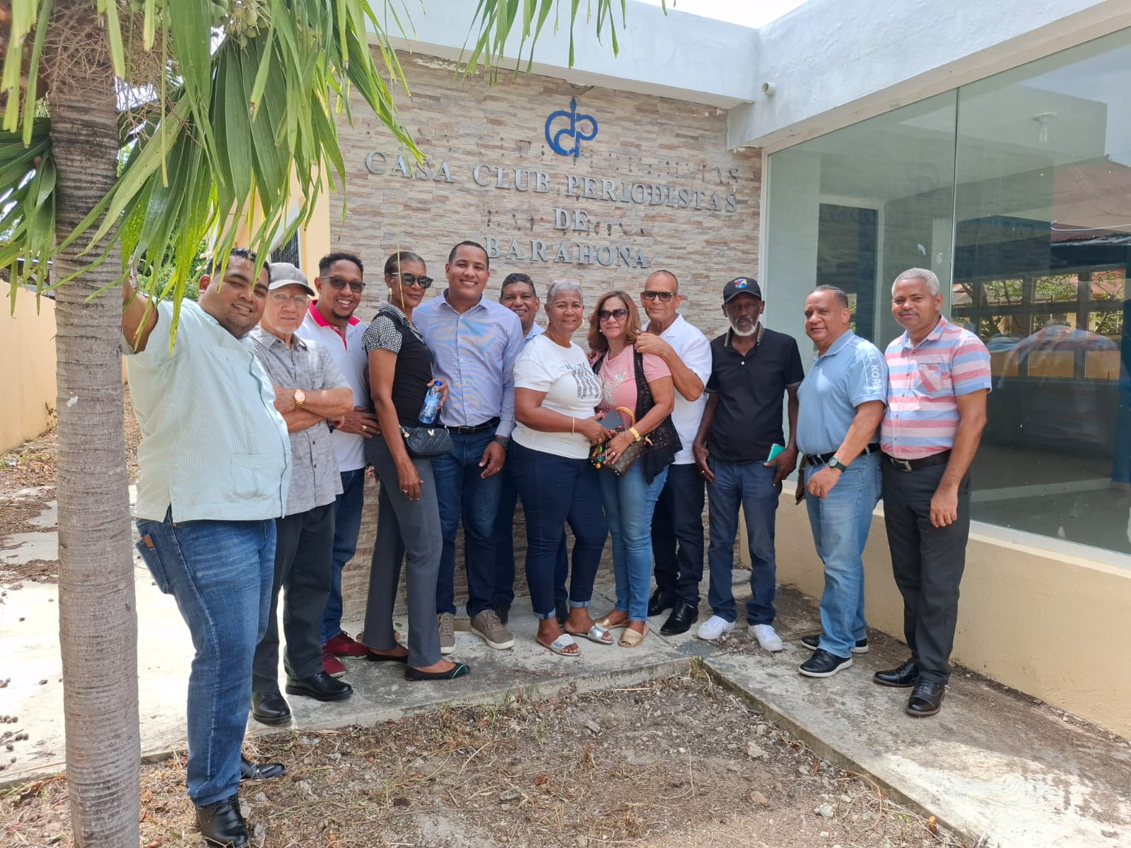 Noris Medina felicita a Jeniffer Ventura, nueva Miss República ...